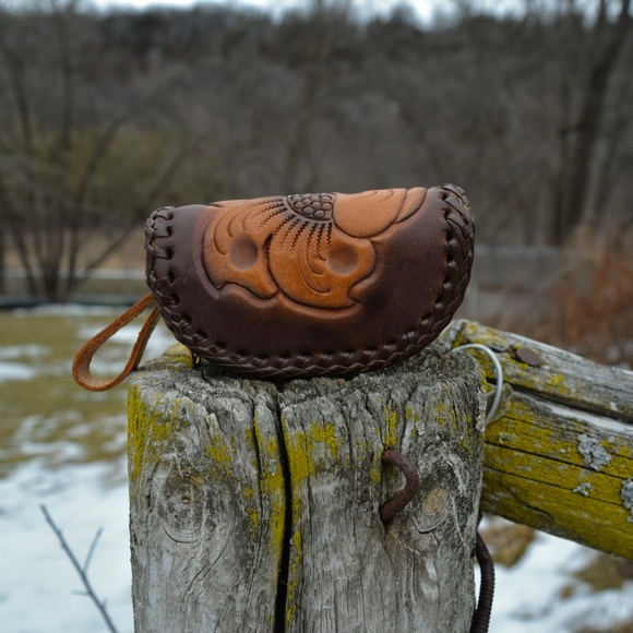 Vintage | Bags | Vintage 7s Hand Tooled Cliftons Western Leather Coin ...